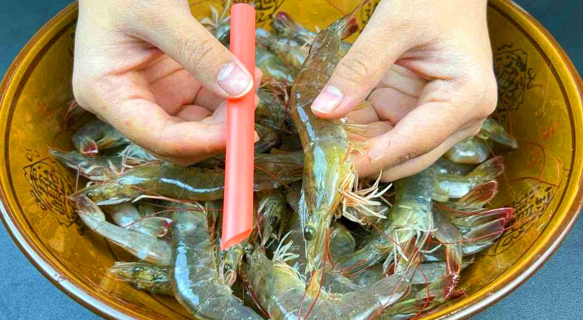 Comment décortiquer les crevettes rapidement et facilement : le ...
