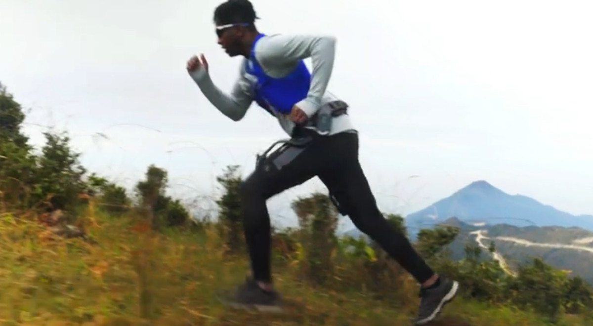 Als je dit slimme exoskelet draagt, kun je met minimale inspanning tot ...